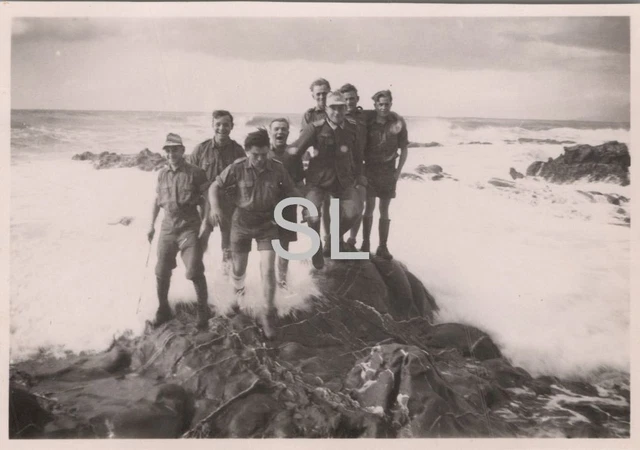 FOTO, WK2, (DAK), Abkühlung am Meer, Derna, Lybien, Afrika, 1941-44 01 ...