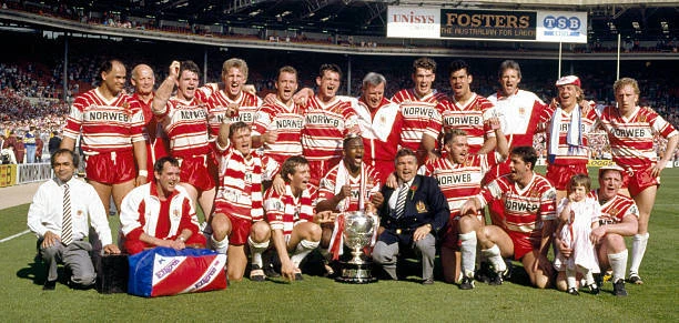 THE WIGAN RUGBY League team after their victory against Warringto - Old ...