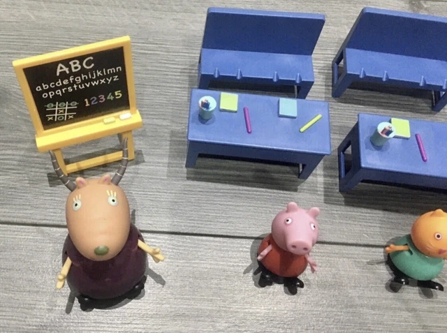PEPPA PIG SCHOOL Class Room Set With 3 Figures & Madam Gazelle £8.90 ...