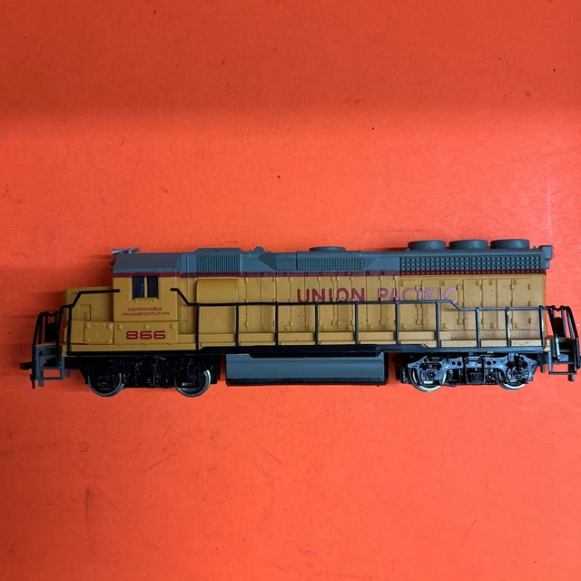 BACHMANN HO SCALE Union Pacific Diesel Locomotive Railroad Train Engine ...
