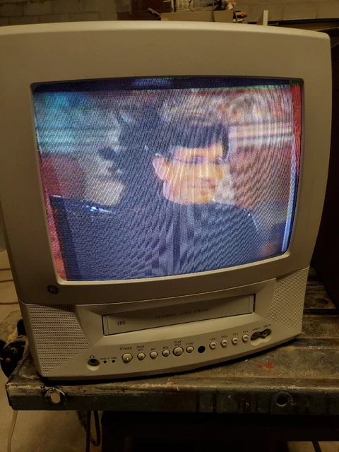 GE GENERAL ELECTRIC 13TVR72 13" CRT TV VCR VHS Combo Gaming Swivel Base ...