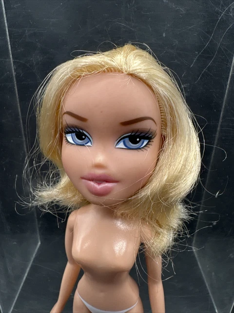 BRATZ DOLL CLOE Strut It! 2012 No Feet Nude, Hair Has Been Cut. £3.99 ...