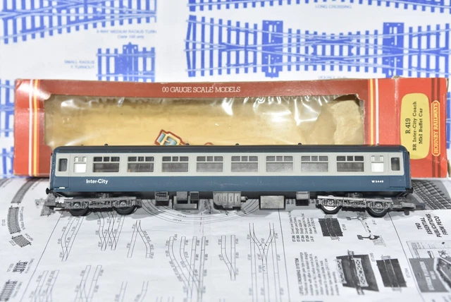 LIMA 305302 OO Gauge BR Mk 2 Blue Grey Coach W5449. Wrong Box. Very ...