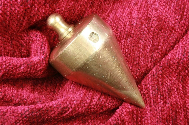 CÔNE DE CYLINDRE de construction incomplète Plumb bob. Construction au ...