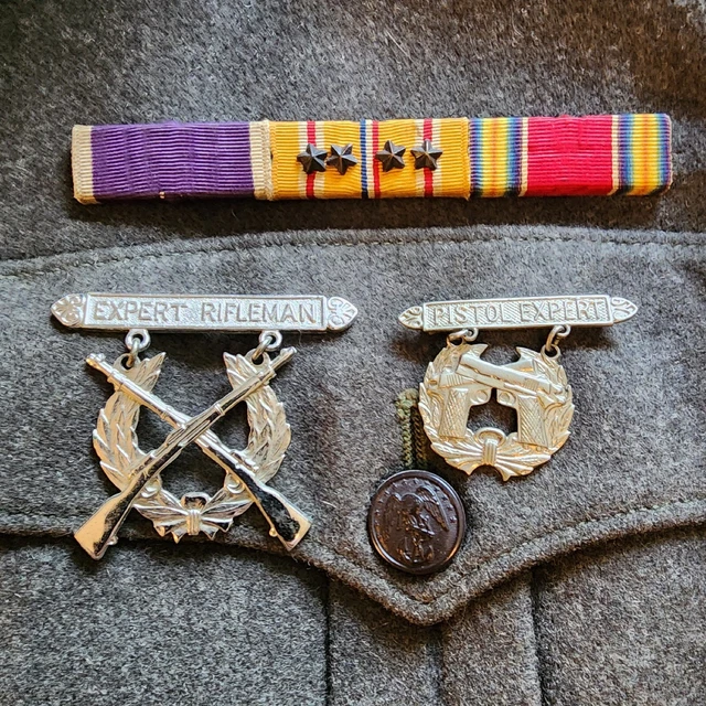 WW2 USMC MARINE Corps 3Rd Amphibious Corps Uniform Ribbons & Pins Tech ...