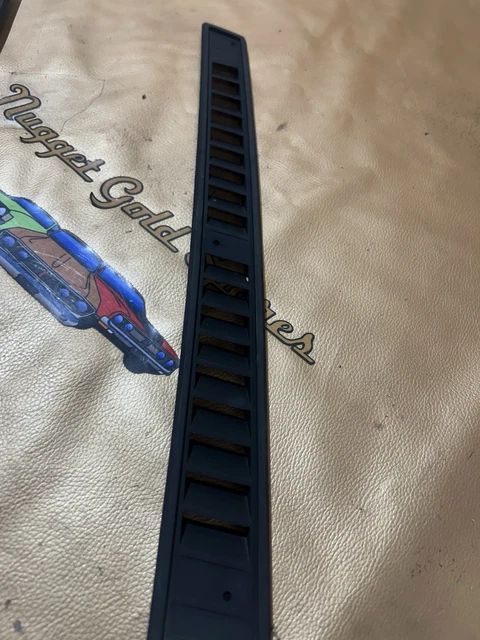 FORD GENUINE Xc Rear C Pillar Vents Gxl Fairmont Falcon Zh Fairlane P6 ...