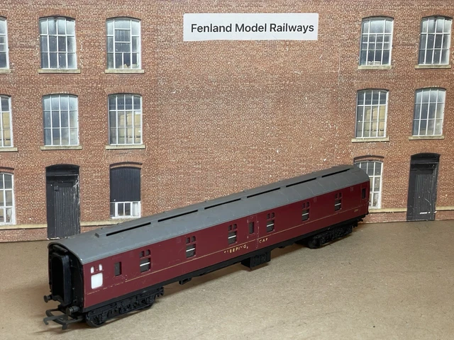 TRIANG OO GAUGE Model Railway Br Maroon Mark 1 Sleeper Coach £0.99 ...