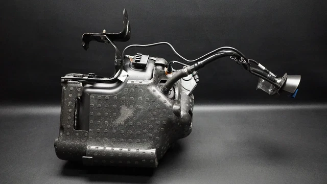 GENUINE 2018 BMW X5 X6 F15 F16 Adblue Fuel Tank Scr Container Active ...