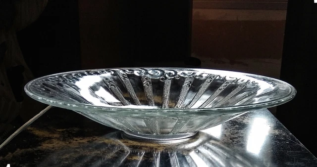 COUPE À FRUITS de Edmond ETLING vers 1930 verre moulé pressé à décor de ...