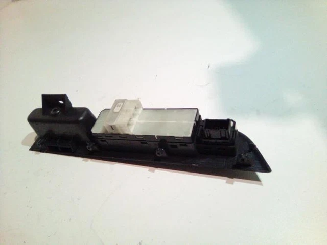INTERRUPTEUR DE LEVE vitre avant gauche SUZUKI SWIFT 3 37990-62J10 EUR ...