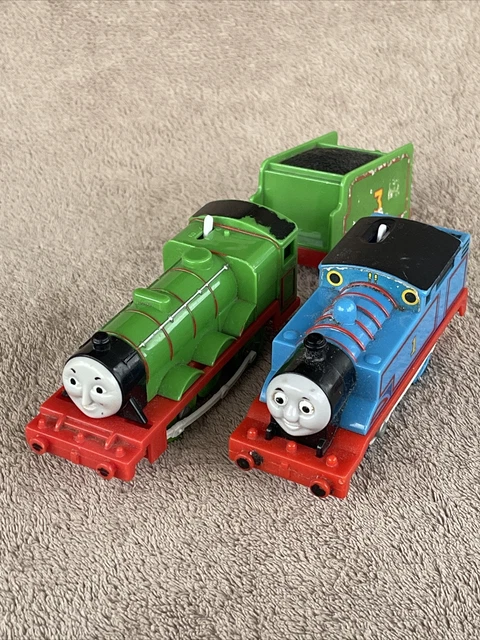 TOMY TRACKMASTER THOMAS the Tank Engine Battery Operated Thomas & Henry ...