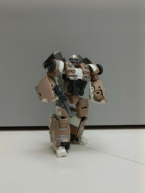 TRANSFORMERS GENERATIONS STUDIO Series ROTB Wheeljack Pablo EUR 34,90 ...