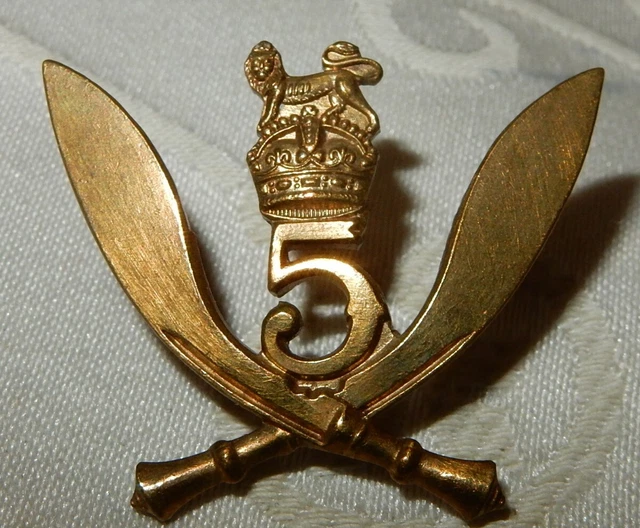 WW2 ERA ORIGINAL 5th GURKHA RIFLES REGIMENT MILITARY CAP BADGE WORLD ...