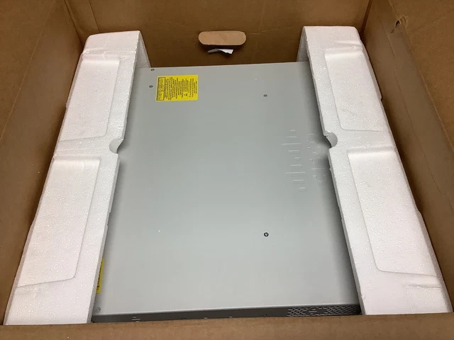 C9300-24P-A CISCO CATALYST 9300 24 Poe+ Ethernet Ports Network ...