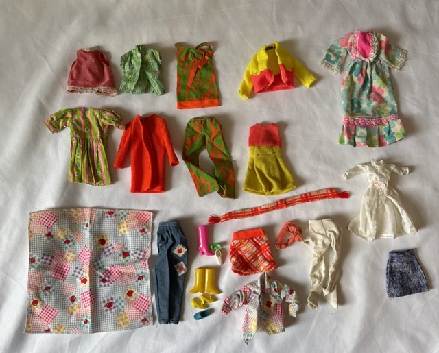 MATTEL MIDGE BARBIE Doll Clothes Bundle 1960s? Vintage outfits £67.49 ...
