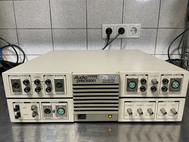 AUDIO PRECISION SYSTEM One Audioanalyzer Audio Analyzer 6 Mon Gar mit ...