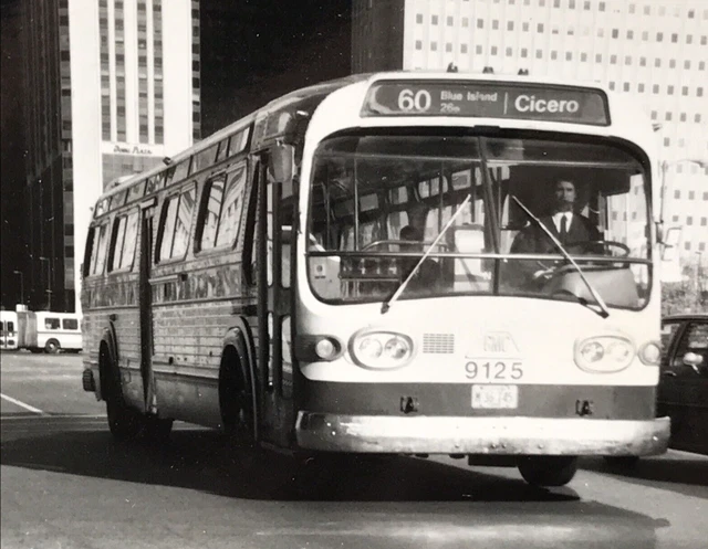 CHICAGO TRANSIT AUTHORITY CTA Bus #9125 Route 60 Blue Island Cicero ...