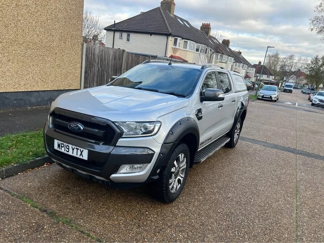 2019 FORD RANGER 3.2 Wildtrak AUTOMATIC Pick Up 2 OWNERS NO Vat £9,995. ...