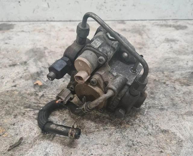 TOYOTA AVENSIS T250 2007 Diesel Pompe d'injection de carburant à haute pression EUR 109,99 ...