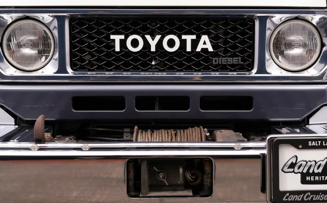 TOYOTA LAND CRUISER BJ70 calandre avant emblème Toyota 75311-90K00 AUTHENTIQUE ORIGINAL EUR 44 ...