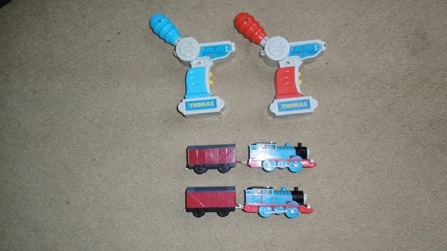 THOMAS THE TANK Engine Trackmaster - 2 x remote control engines and ...