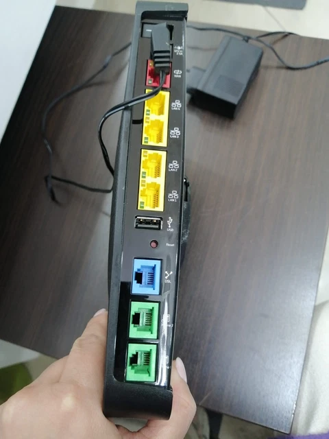 SAGECOM B-BOX 3V + Sagemcom DSL Gateway Proximus 4 Türer Gigabit- Lan ...
