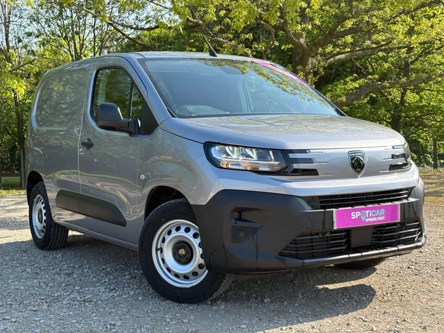 PEUGEOT PARTNER 52KWH Professional Standard Panel Van Auto SWB 5dr (7 ...