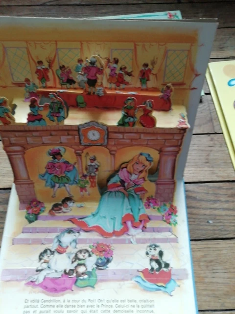 LOT 3 LIVRES animés Pop-up Cendrillon -pinnochio - rose rouge et neige ...