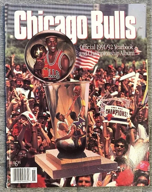 CHICAGO BULLS OFFICIAL 1991-92 Yearbook Michael Jordan NBA from Japan £ ...