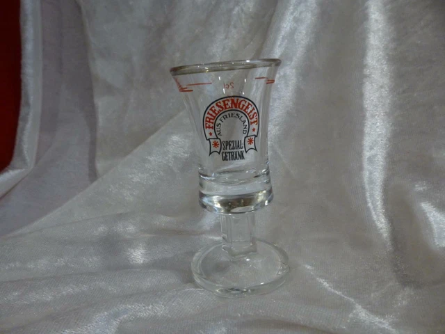 ALTES BÖCKLING Schnapspinnchen/Shot/Glas von Friesengeist mit ...