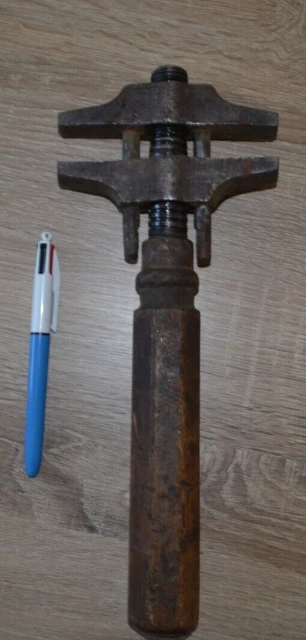 ANCIENNE CLEF ANGLAISE à manche en bois GOLDENBERG n°30 (Old tool) EUR ...
