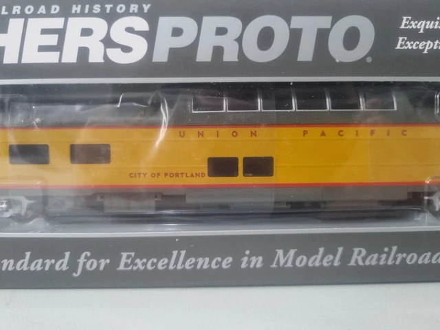 WALTHERS PROTO HO 85 92018103 Union Pacific Acf Dome-Diner City Of Portland 8008 £160.00 ...