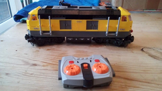 LEGO TRAIN 7939 yellow cargo locomotive also 60098 60052 60198 60336 £ ...