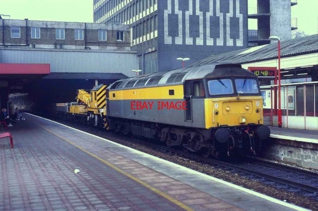 PHOTO CLASS 47 Loco At Ealing Broadway Dutch Livery £1.85 - PicClick UK