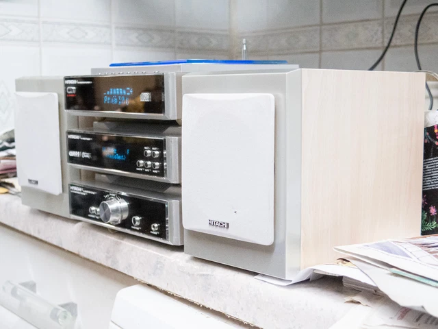 HITACHI AX-M68D (2) mini hi-fi system CD, DAB, Aux input with remote ...