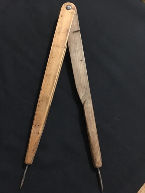 GRAND COMPAS EN BOIS XIXe DE CHARPENTIER 48 Cm EUR 55,00 - PicClick FR