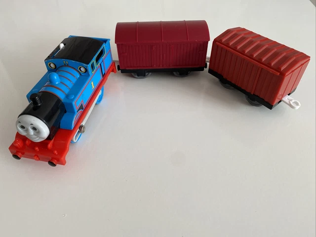 TRACKMASTER THOMAS THE Tank Engine Motorised Train & Red Trucks For ...