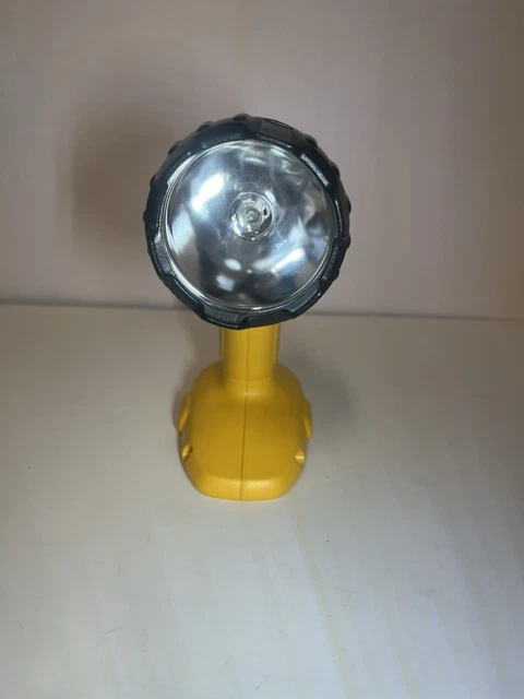 DEWALT DW908 18-VOLT NiCd Pivoting Head Cordless Flashlight ~ Bare Tool ...