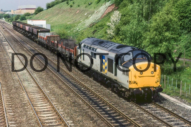 UK DIESEL TRAIN Railway Photograph Of Class 37 Loco 37227. Rm37-796 £1. ...