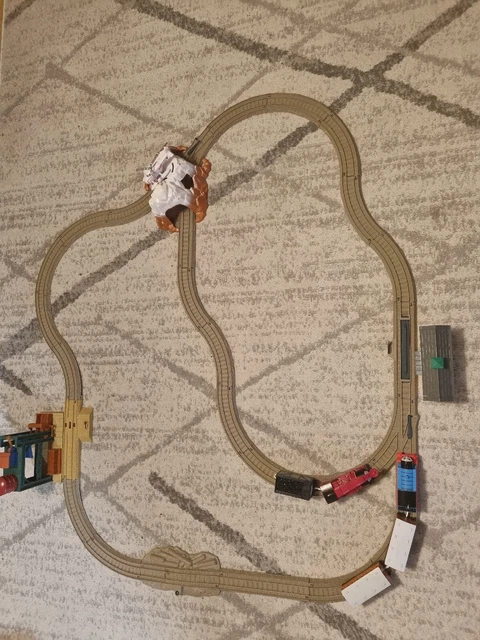 TOMY TRACKMASTER THOMAS The Tank Set Layout Bundle Harvey Annie ...