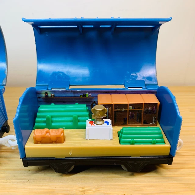 THOMAS & FRIENDS Trackmaster See Inside Horse Show Coach Car Flip Open ...