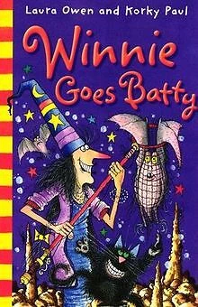 WINNIE GOES BATTY (Winnie the Witch) de Laura Owen | Livre | état bon ...