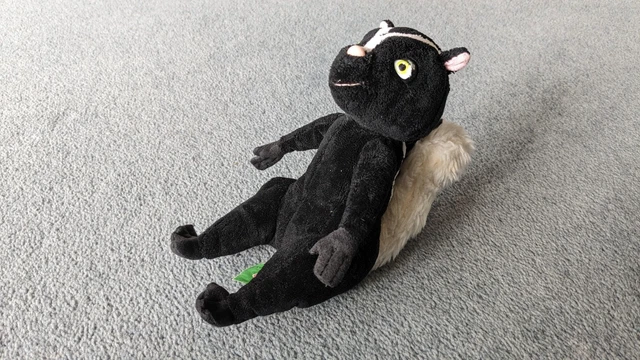 OVER THE HEDGE Stella Skunk Plush Dreamworks Movie 2006 Black White ...