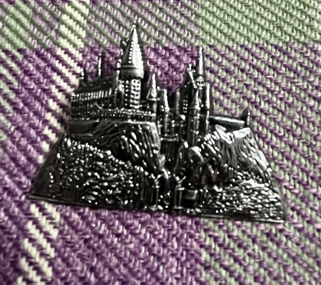 UNIVERSAL STUDIOS WIZARDING World of Harry Potter Hogwarts Castle Pin ...