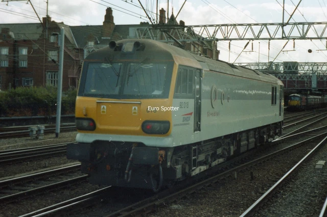 B203N 35MM NEGATIVE BR Class 92 92018 @ Crewe [2] £2.54 - PicClick UK