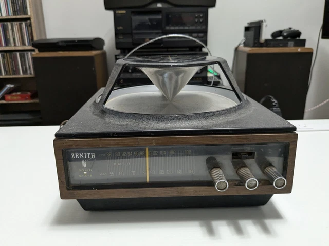 VINTAGE MID CENTURY Atomic Zenith Circle Of Sound A424W Solid State ...