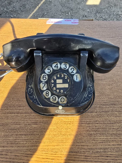 VINTAGE BLACK BELGIAN FTR Bell Metal & Bakelite Telephone Model RTT 56 ...