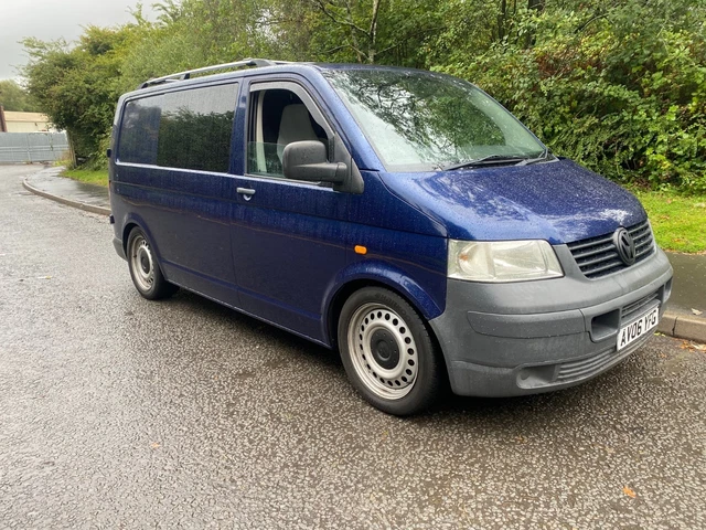 VOLKSWAGEN TRANSPORTER VW T5 Kombi 5 Seater Superb Condition 2006 £ ...