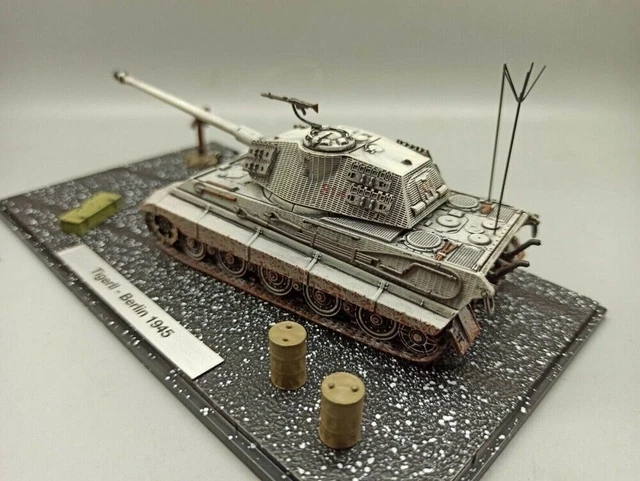 1/72 WWII GERMAN Army Sd.Kfz.182 Tiger II Tank Berlin 1945 Finished ...