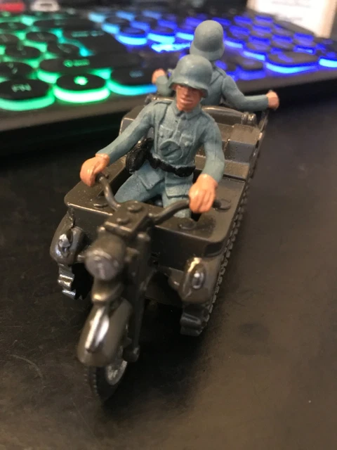 BRITAINS DEETAIL WW2 German Kettenkrad BMW Half-track Motorcycle (VGC ...